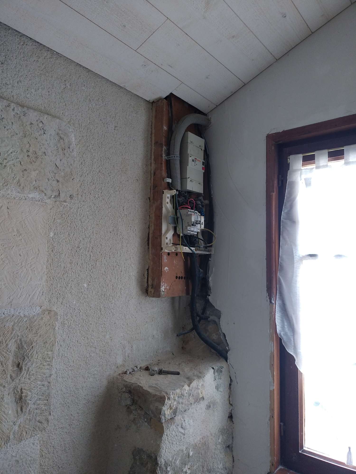 Coffret cache tableau électrique - Atelier Bois - Thomas Dehée